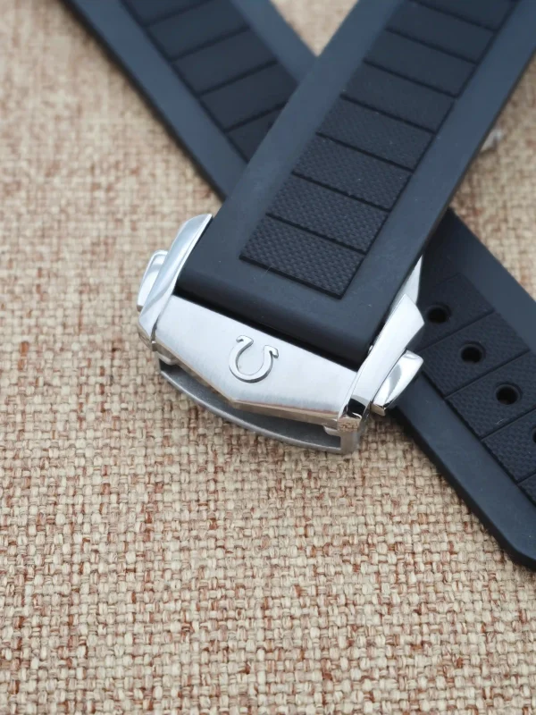FKM Rubber Strap for Omega Seamaster Planet Ocean 600m – 21mm - TopStraps